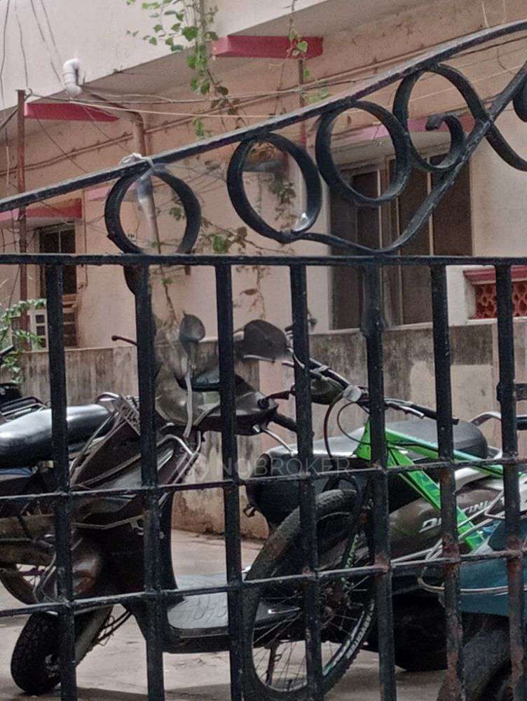 Shop for Rent in Kolathur, chennai for Rs. 17000 Per Month with 1000 Sq ...