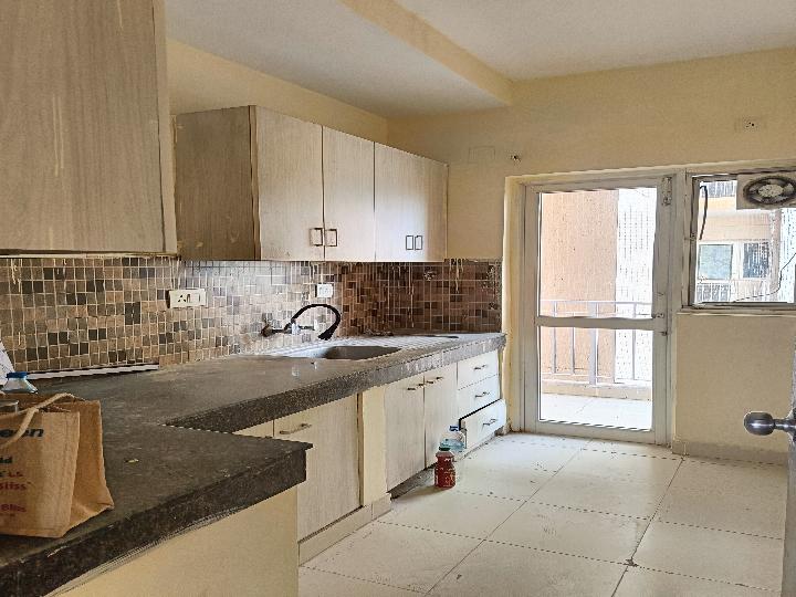 Orris Carnation Residency sector 85 Rent - WITHOUT BROKERAGE Semi ...