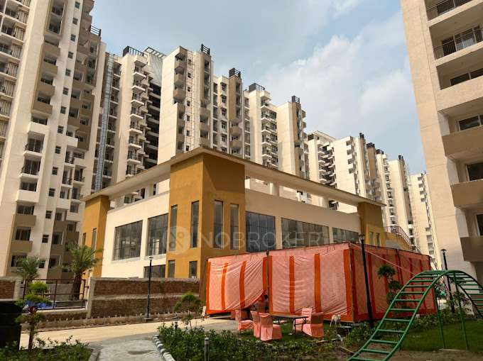 Shared Room for Male in TEch zone 4 for Rs 8500 available Immediately