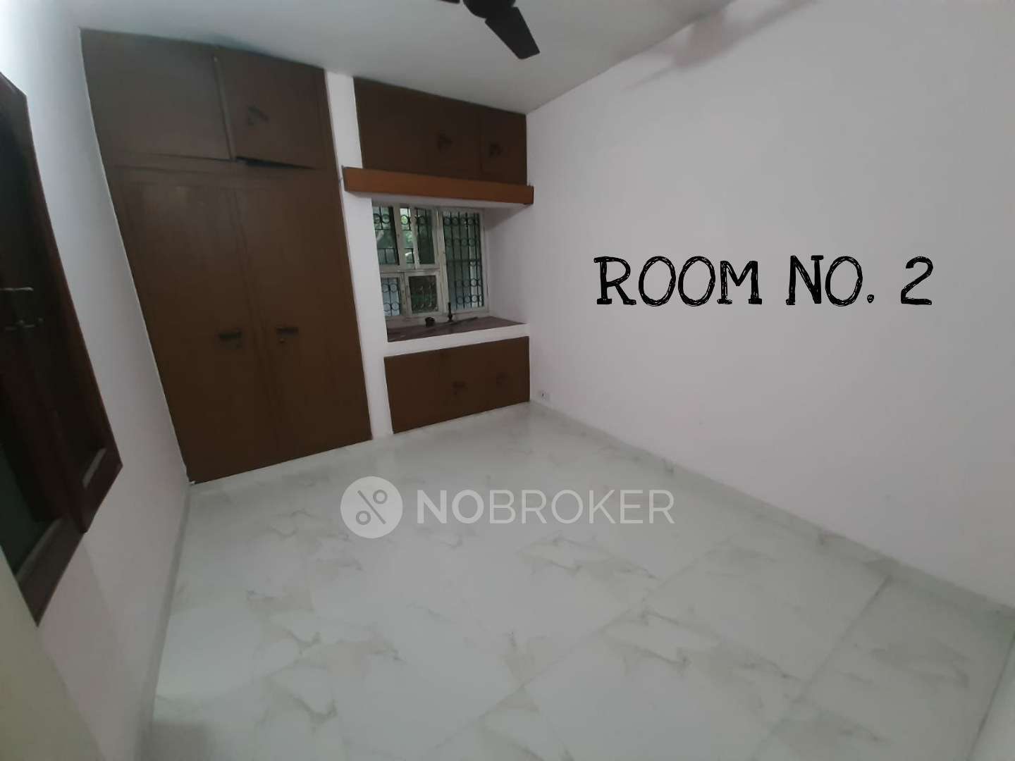 SFS Mayur Vihar Phase 3 Kondli Rent - WITHOUT BROKERAGE Semi-furnished ...