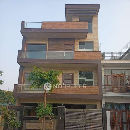 Property for rent in Phi III for Rs 10000 available Immediately -Inactive