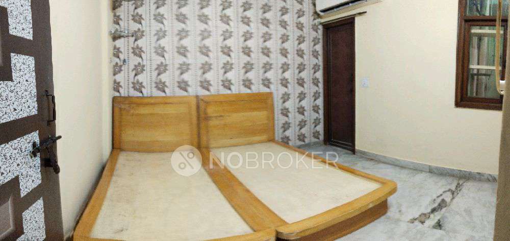 Arjun nagar, near subway Subway Rent - WITHOUT BROKERAGE Semi-furnished ...