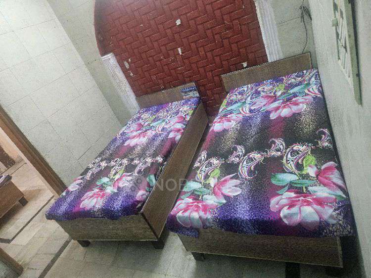 WP Pitampura NetaJi Subhash Place Metro Station Rent - WITHOUT ...