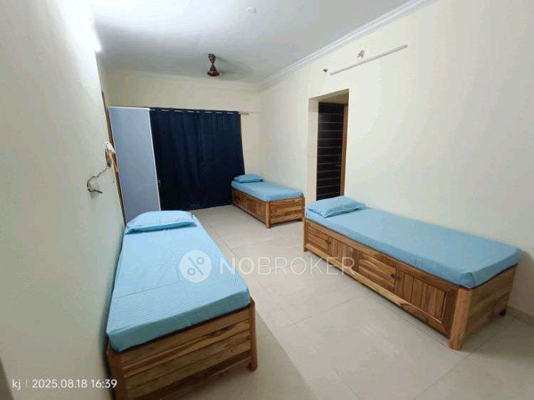 PG for FEMALE in Sheetal Aradhana CHS Ltd for Rs 10500 available ...