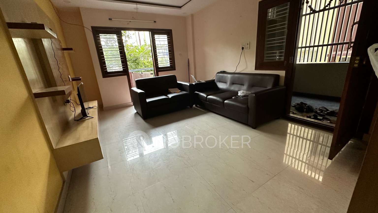 RB RESIDENCY Singasandra Rent - WITHOUT BROKERAGE Fully furnished 3 BHK ...