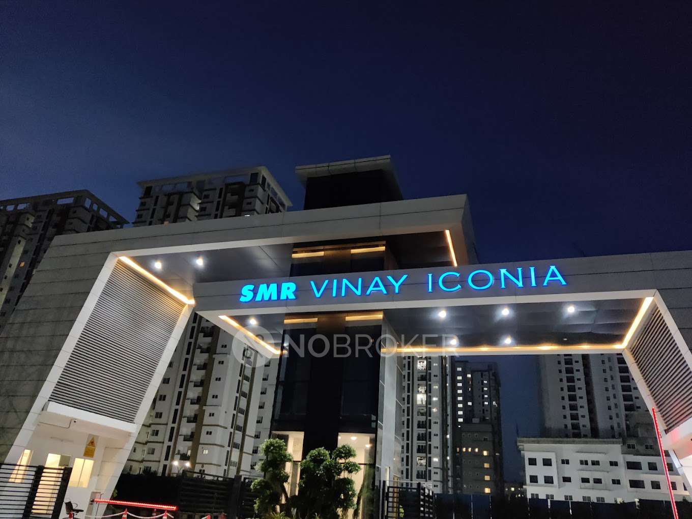 SMR Vinay Iconia Kondapur - Without Brokerage Unfurnished 2 BHK Flat for Sale in SMR Vinay ...