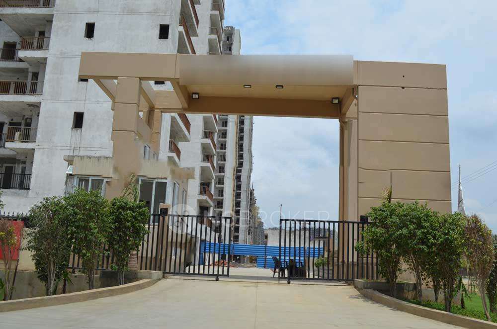 2 BHK in Noida Ext Tech Zone 4 near {street} for Rs {formattedPrice ...
