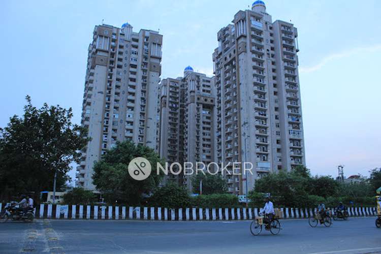 Supertech 34 Pavilion Sector-34 - Without Brokerage Semi-furnished 2 ...